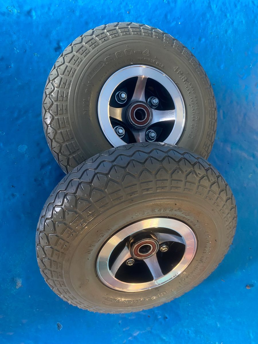 CTM Vigor Wheels ( Solid Tyres Front 3.00-4 )
